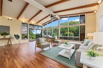 Waialae Iki Homes for Sale | Hillside Homes in Honolulu